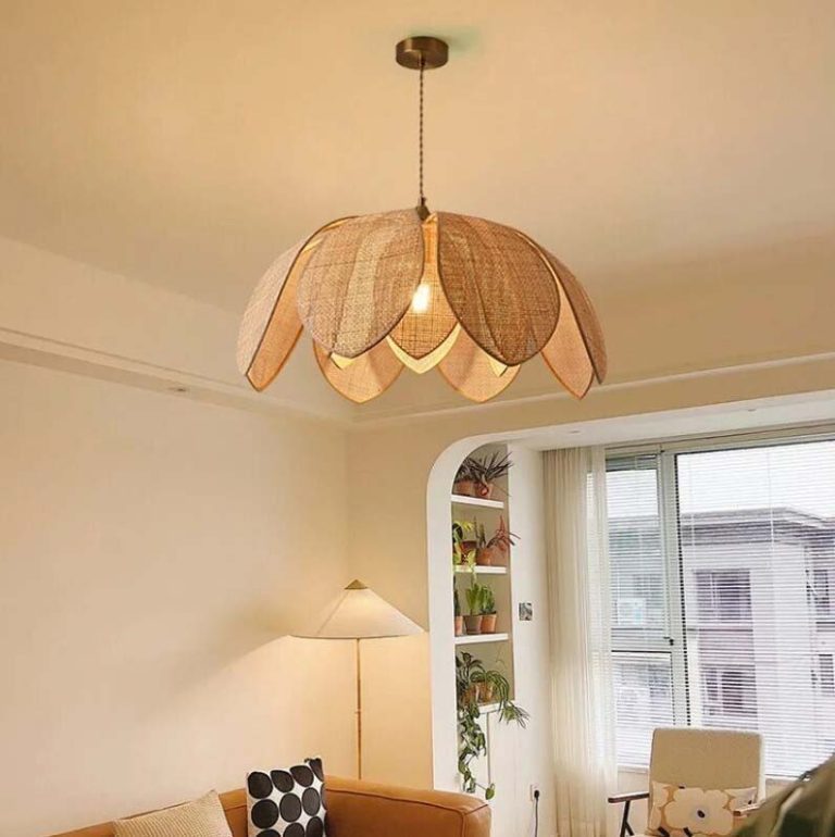 Flower Petal Rattan Pendant Light - Soft Bloom Inspired Ceiling Lamp