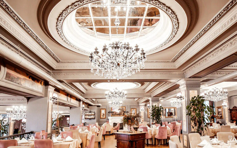 20+ Restaurant Lighting Ideas That Leave a Lasting Impression